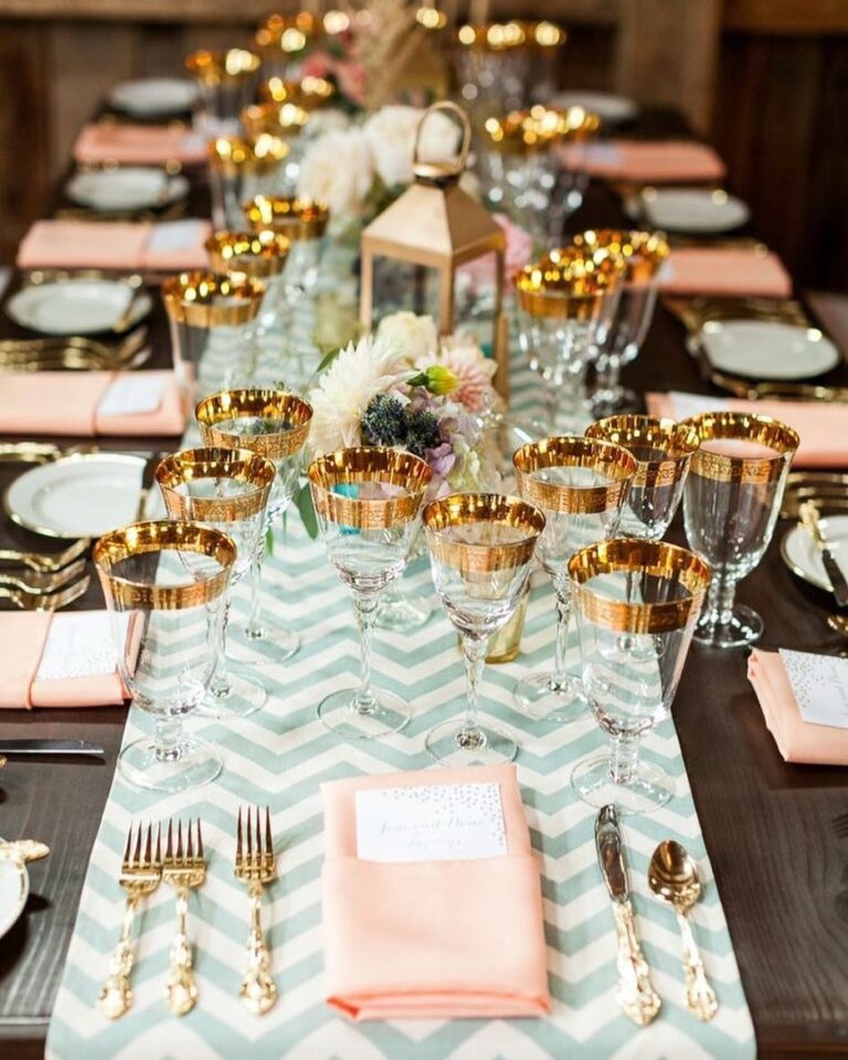 17 Fun & Fresh Natural Table Setting Ideas to Wow Your Guests